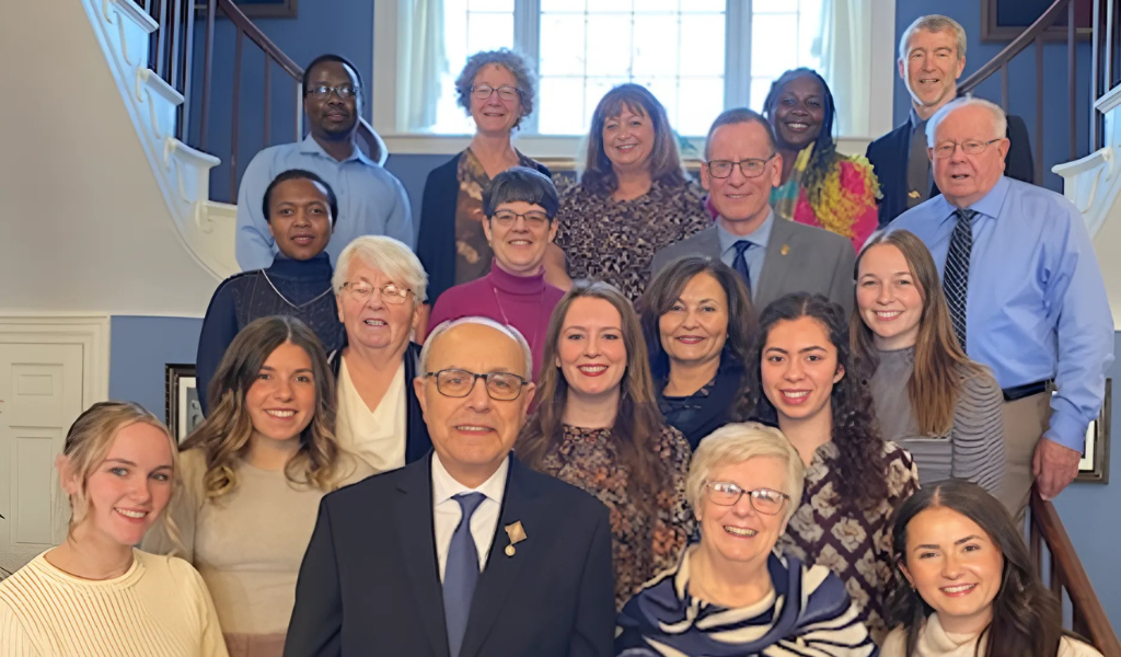 Lieutenant Governor hosts lunch for Queen Elizabeth II Diamond Jubilee ...